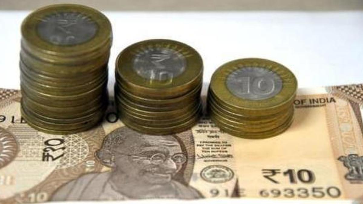 Rupee opens weak after U.S. withdraws from Iran nuclear deal - The Hindu